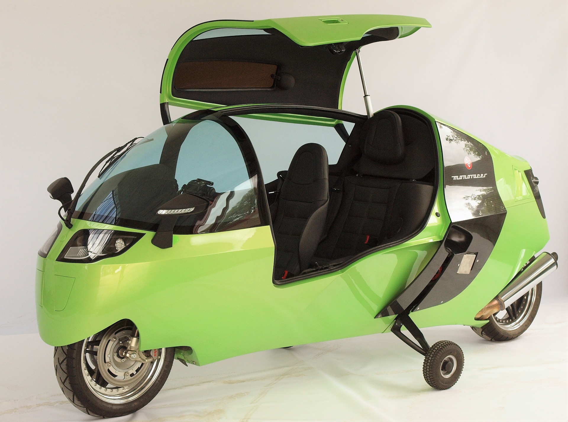 My first scratch build: 30kw full suspension tandem velomobile ...